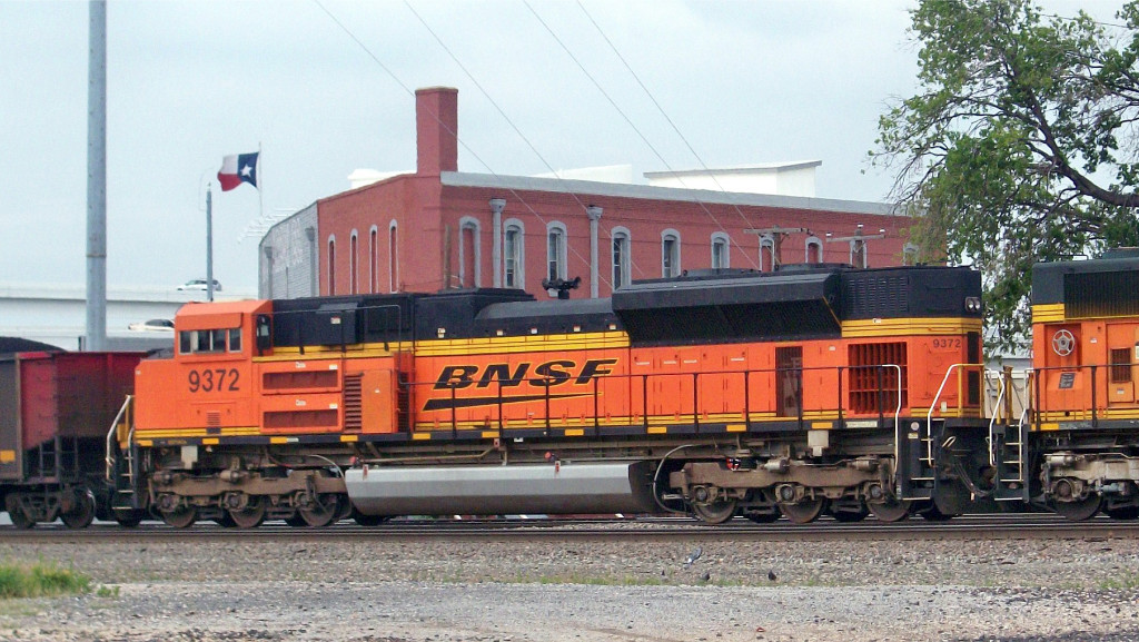 BNSF 9372
